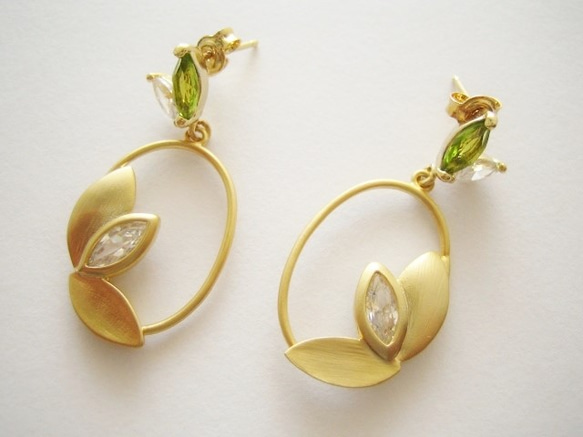 新緑のピアス ピアス（スタッド・一粒） tsubomi 通販 1273214｜Creema(クリーマ)