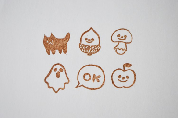2個♥選べるミニはんこ＊秋モチーフ(ねこ・どんぐり・きのこ・おばけ・OK・りんご）＊受注製作 はんこ・スタンプ fogata 通販 ...