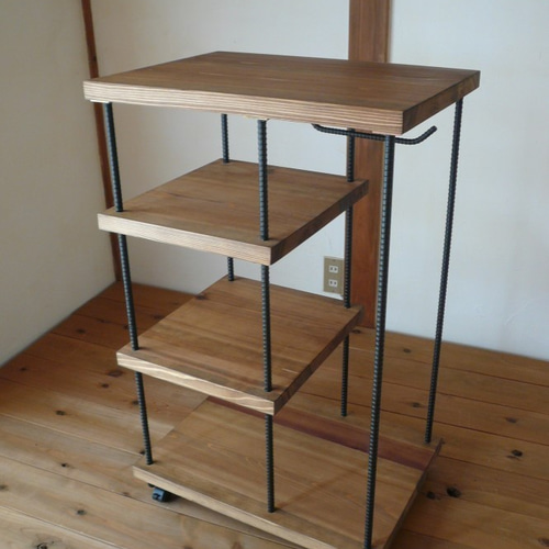 simaco様オーダー製作品 コンパクト4段ラック 焼き杉 丸棒 棚 simaco様オーダー製作品 コンパクト4段ラック 焼き杉 丸棒 棚