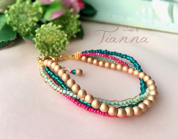 ビビットカラーのビンテージ調四連ブレスレット ブレスレット tianna969 通販 1547080｜Creema(クリーマ)