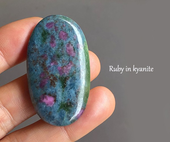 ルビーインカイヤナイト 天然石 ルース 016 天然石 Aun planet（発送は月水金のみ） 通販 12587549｜Creema(クリーマ)