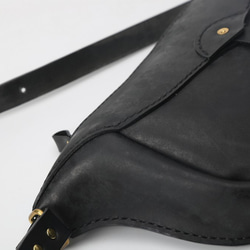 【切線派】大きい 本革 ファスナー立体マチ・ボディバッグ 手染め / 総手縫い ショルダーバッグ TANGENT LINEAR 通販 ...