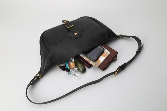 【切線派】大きい 本革 ファスナー立体マチ・ボディバッグ 手染め / 総手縫い ショルダーバッグ TANGENT LINEAR 通販 ...