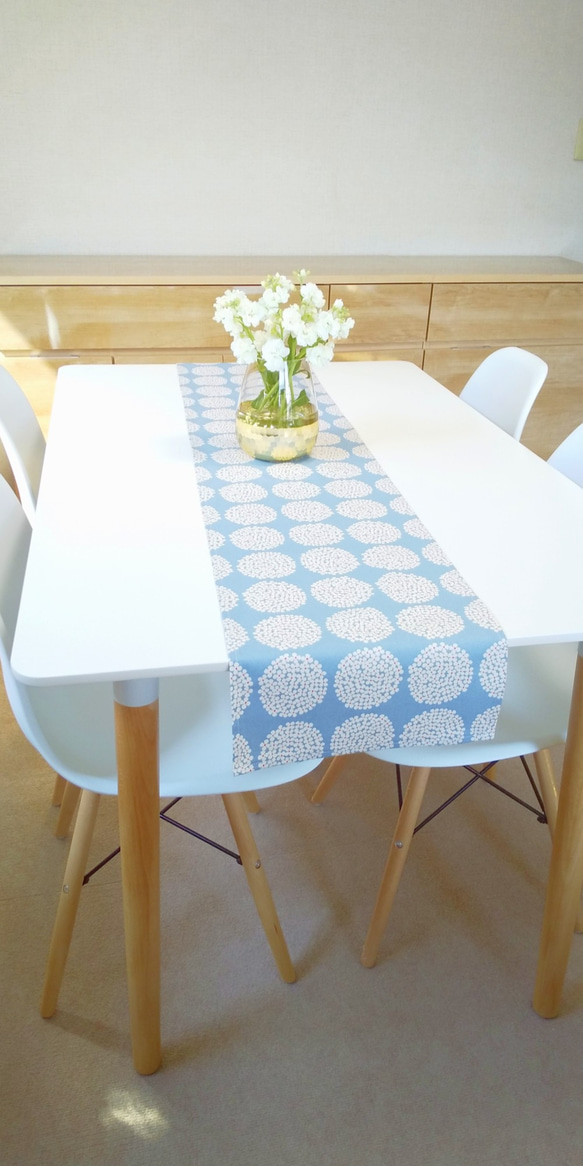 北欧 テーブルランナー 【サークルフラワー・スカイブルー】 カーペット・絨毯・ラグ・マット SK store 通販｜Creema(クリーマ)