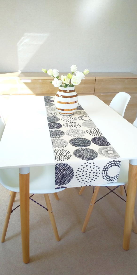 【200cm～】北欧テーブルランナー 【特大サークル・モノトーン】 カーペット・絨毯・ラグ・マット SK store 通販｜Creema(クリーマ)