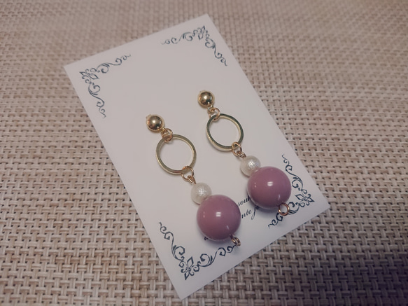 ピンクビーズピアス ピアス（スタッド・一粒） ひつじ 通販 8035901｜Creema(クリーマ)