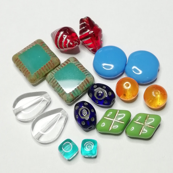 チェコビーズ アソートペアセット 画像の品 ビーズ blue flower 通販｜Creema(クリーマ) 12581196