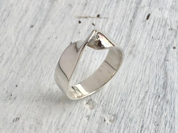 ”メビウスの輪のリング“silver925 src1616 指輪・リング kenzihouse(ケンジハウス) 通販 12345467 ...