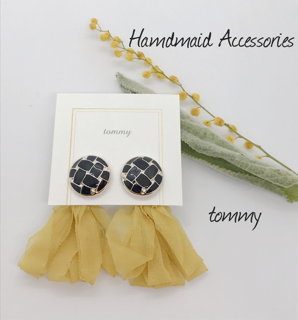 レトロチェック×シフォンフリンジタッセル ピアス（その他） tommy 通販｜Creema(クリーマ) 6935816