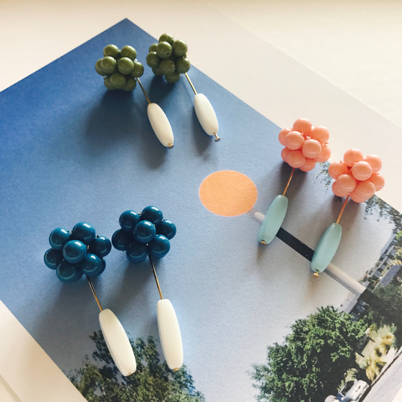 Summer Flower Pierces *** BLUE! ピアス（その他） Carolina 通販｜Creema(クリーマ) 5559375