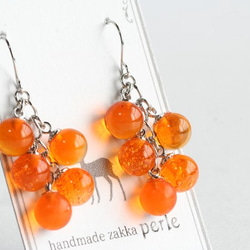 ガラスのオレンジベリーピアス ピアス（フック・チェーン） 工房ぺるる 通販 3038435｜Creema(クリーマ)