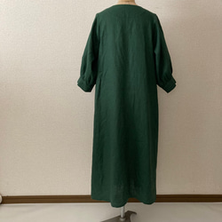 リネン・Vネックワンピース(フォレストグリーン） ワンピース mica 通販 12649097｜Creema(クリーマ)