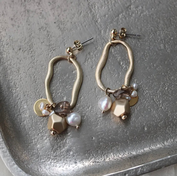 淡水パール＊天然石スモーキークォーツマットゴールドピアス/イヤリング ピアス（フープ） c.S.c 通販 12641063｜Creema(クリーマ)