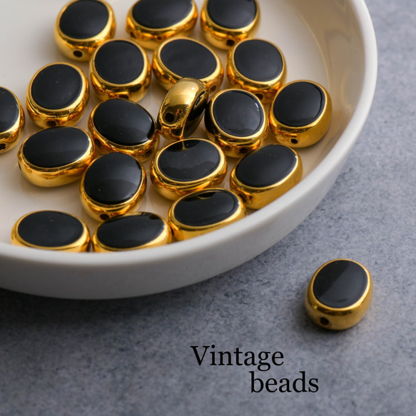 ヴィンテージビーズ フラットラウンド 黒&ゴールド 4個 アクリルビーズ ビーズ MATERIA 通販｜Creema(クリーマ) 12649960