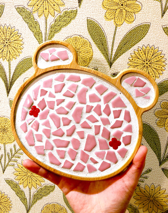 子供から大人まで使える可愛らしいぽっぺ付き★飾っておいてもおしゃれな万能タイルトレー 小皿 jaga_panman 通販｜Creema(クリーマ)