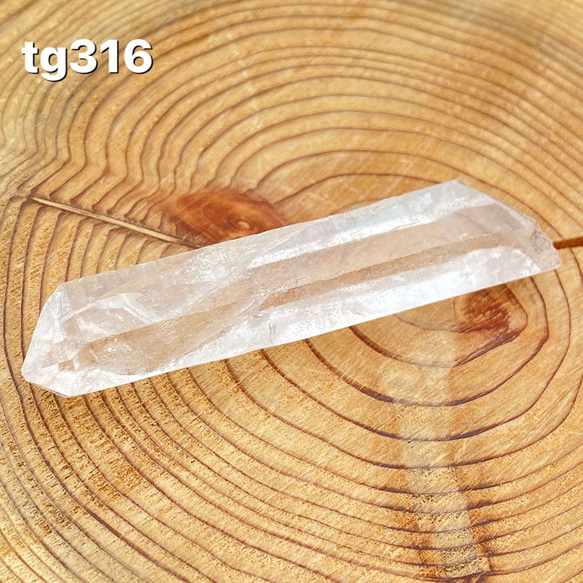 マニカランクォーツ ポイント tg316 天然石 pinky 通販 12127453｜Creema(クリーマ)