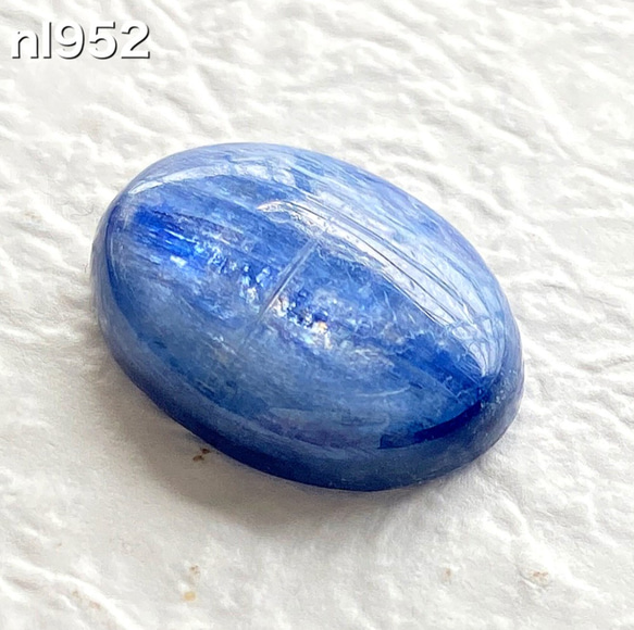 カヤナイト ルース 18ミリ nl952 天然石 pinky 通販 9332098｜Creema(クリーマ)