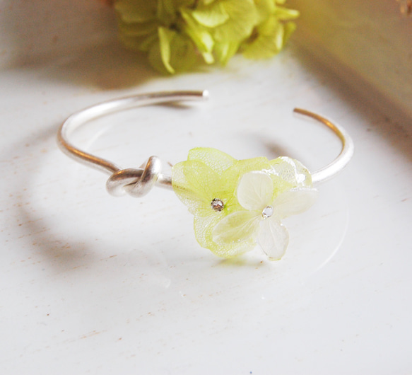 紫陽花のバングル バングル・リストバンド Biquetの部屋 通販 9599470｜Creema(クリーマ)