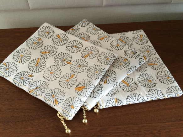 【受注製作】スリムポーチ ☆admi Peace04 ファブリック使用☆ ポーチ aimani 通販 2519005｜Creema(クリーマ)