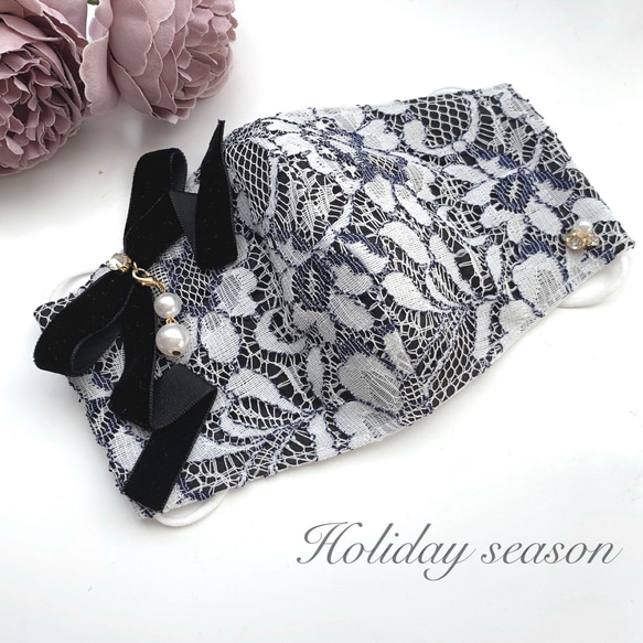 ホリデーシーズン／ブラック 布マスク pipinoa＊ 通販｜Creema(クリーマ) 10604266