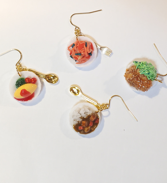 洋食ピアス イヤリング アレルギー対応あり ピアス（フック・チェーン） HAPPYアクセサリー福来 通販 12703822｜Creema(クリーマ)
