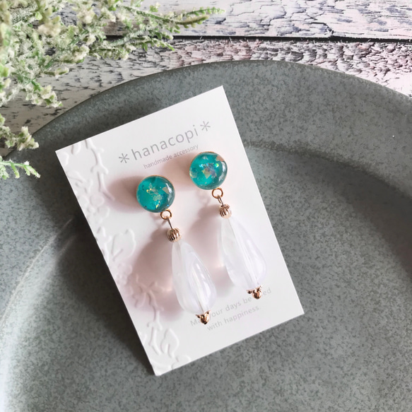 ホログラムレジン(ミントグリーン)×ドロップビーズのピアス＊ ピアス（その他） hanacopi 通販 10213413｜Creema(クリーマ)