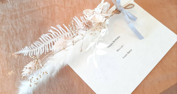 ふんわりとしたホワイトとピンクベージュ、ゴールドのスワッグ プリザーブドフラワー N's garden 通販 11030666｜Creema ...