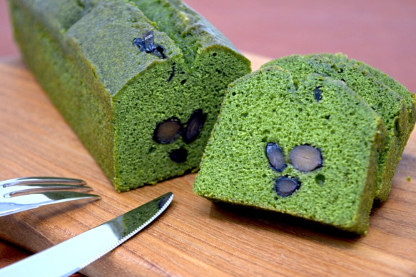 西尾抹茶の黒豆パウンドケーキ【2カット】 焼き菓子 ベンデル洋菓子店 通販｜Creema(クリーマ) 7018314