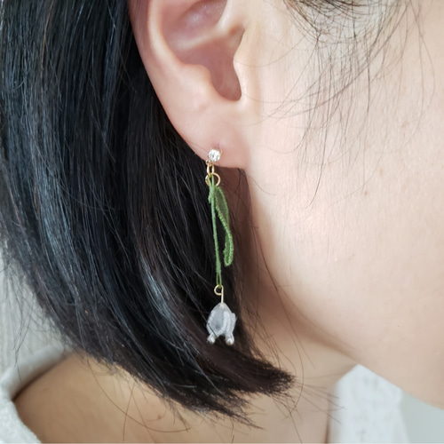 立体 オーガンジー刺繍 すずらん イヤリング/ピアス イヤリング 立体 オーガンジー刺繍 すずらん イヤリング/ピアス イヤリング