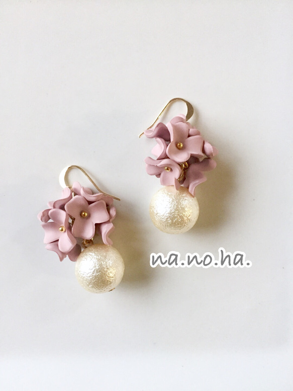 送料無料 ︎満月と桜/満開の桜とパールのピアス 桜・サクラ・夜桜・コットンパール・お花・フラワー ピアス（フック・チェーン） na.no.ha ...