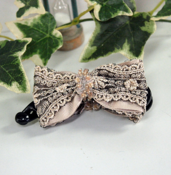 大人のバナナクリップ ヘアクリップ・バナナクリップ Latina 通販｜Creema(クリーマ) 11033950