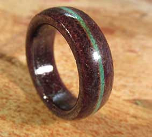 レザーリングとマラカイトのウッドリング 指輪・リング marivox 通販 7042309｜Creema(クリーマ)