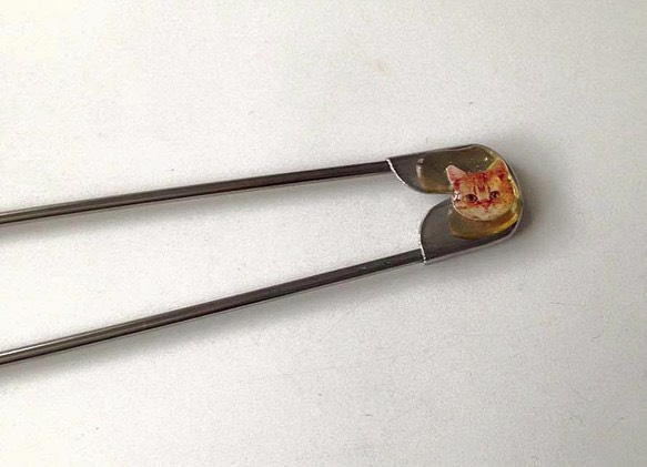 キャットピン[トラねこ・ブラウン] catpin tora-brown ブローチ メゾンドシャポー 通販 1448698｜Creema(クリーマ)