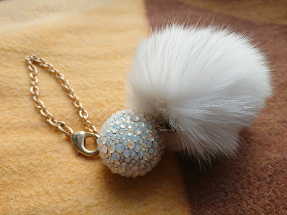 バッグチャーム スワロフスキーとファーで冬支度 バッグチャーム necomoco 通販｜Creema(クリーマ)