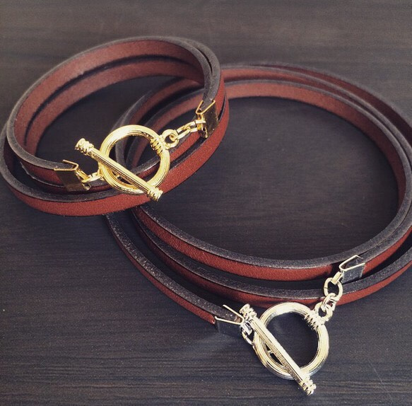 再販 ＊＊ イタリア製/レザー三連ブレスレット ブレスレット Psyche 通販 1469716｜Creema(クリーマ)