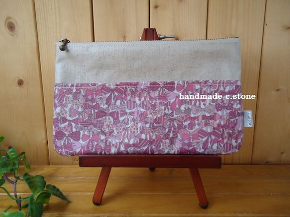 生地在庫僅か。HPのみで販売中!(^^)! りぼん柄^^ジェニーズ・リボンズ いちごミルク ぺたんこポーチ*^^*) ポーチ c.stone ...