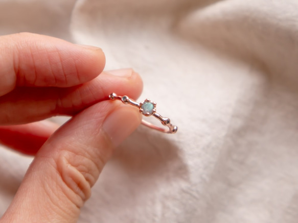 [433 Studio] 925 silver Blossom Ring 六爪圓形拉長石 + 小圓彩虹月光石戒指 戒指 433Studio 的 ...