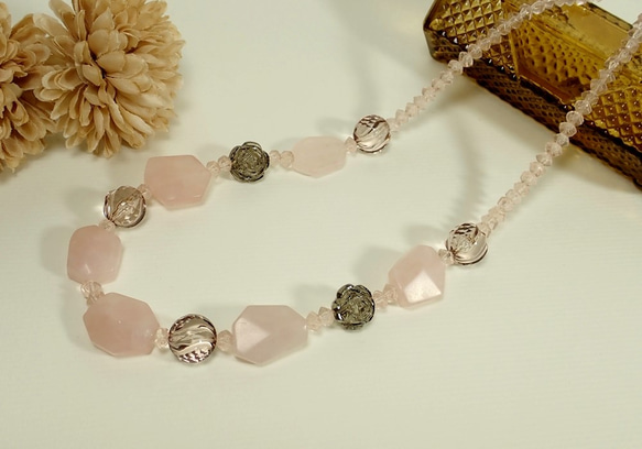 SALE *NN29**天然石フロストローズクォーツ☆ネックレス ネックレス・ペンダント *Hakn＊ 通販 5336065｜Creema(クリーマ)