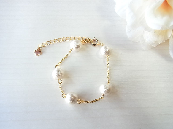 ホワイトコットンパールのシンプルブレスレット ブレスレット LAST-SCENE 通販 380309｜Creema(クリーマ)