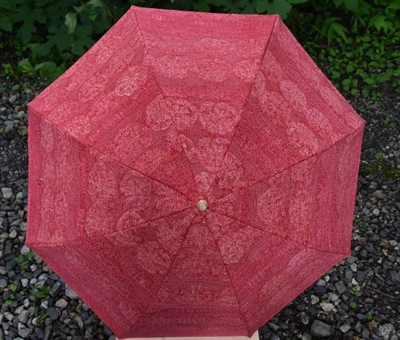 着物リメイク折畳日傘 朱色 傘・日傘 yuki 通販 2447608｜Creema(クリーマ)