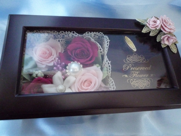 オルゴールアレンジ プリザーブドフラワー 薔薇色変更可能 アートフラワー Alice 通販 2115831｜Creema(クリーマ)