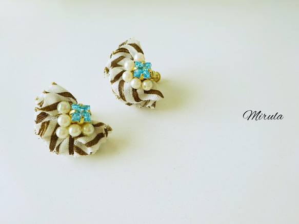 フリルイヤリング ＜brownボーダー＞ イヤリング・ノンホールピアス mirula 通販 4146370｜Creema(クリーマ)