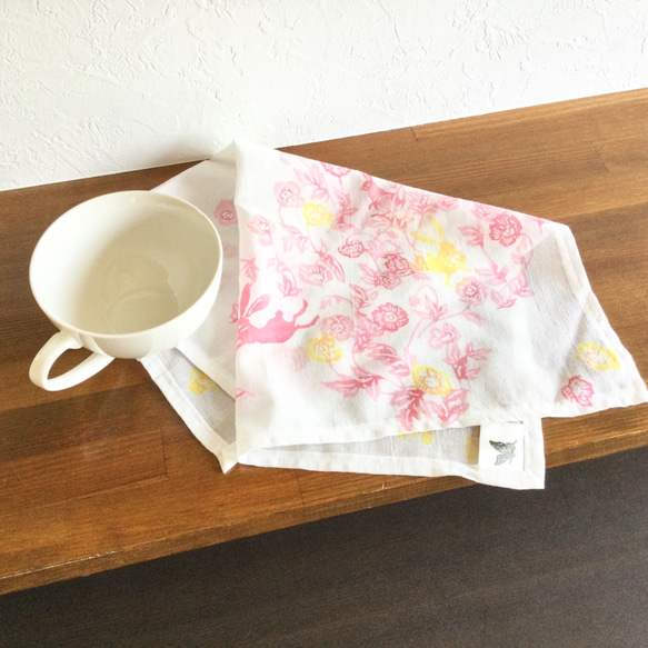 型染ハンカチ大 花喰む兎 PK ハンカチ・手ぬぐい 型華 通販 11601824｜Creema(クリーマ)