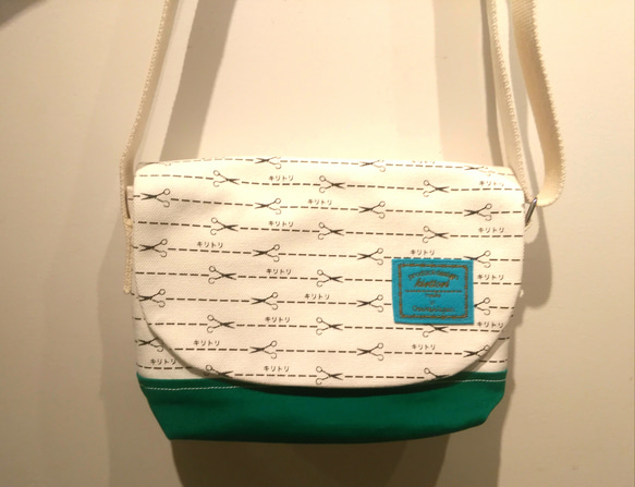 キリトリ線ボーダー ショルダーバッグ bag ショルダーバッグ kiritori 通販 3977913｜Creema(クリーマ)