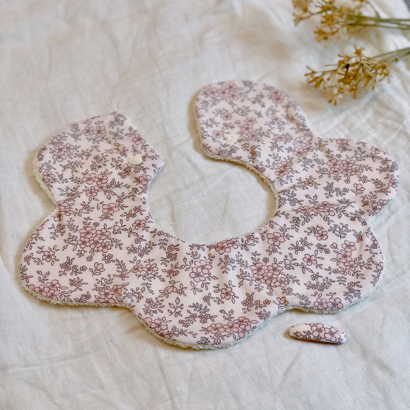 ヘアピン付き もくもくスタイ まんまるスタイ スタイ・よだれかけ bonheur 通販｜Creema(クリーマ)