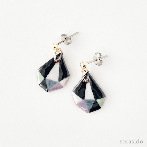 【七宝焼き】光ダイアピアス・ブラック系 ピアス（その他） sorasido 通販 12160616｜Creema(クリーマ)