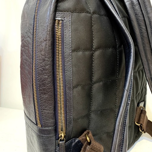 水牛革】ムラ染めシンプル極軽リュック<5色展開> 本革 軽い 丈夫 水牛革】ムラ染めシンプル極軽リュック<5色展開> 本革 軽い 丈夫