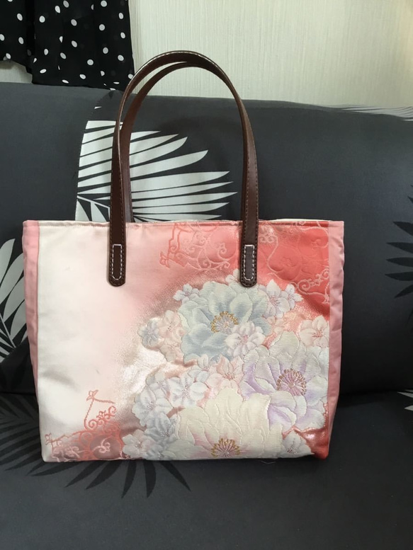 アンズルーム★ハンドメイド★ちょっと豪華な トートバッグ★ハンドバッグ★着物 帯リメイク★ピンク 花 ハート★A4サイズ トートバッグ アンズ ...
