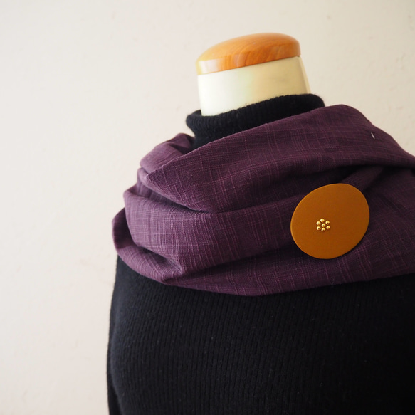 漆塗り花ブローチ「華黄」冬のコーディネイトに 和風アクセサリー ブローチ 越久米作 コシノクメサク 通販 8141830｜Creema(クリーマ)