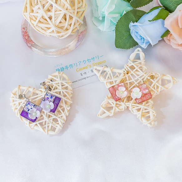 "Belle"-スクエアステッチングレジンフラワーシェルピアス ピアス（フック・チェーン） 靜靜手作 Ching's Studio 通販 ...